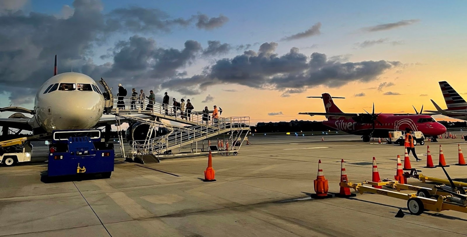 What airlines fly direct to Key West? | Southernmost Beach Resort